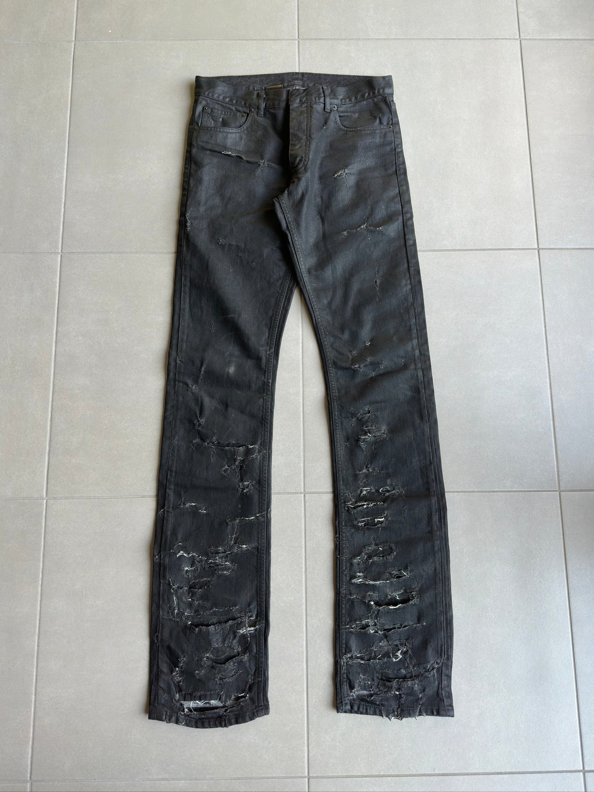 Dior Homme SS04 "Strip" distressed coated jeans – zentemple
